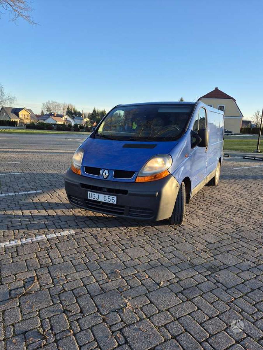 Zils Renault Trafic 2004 Šauļi, ar dzinēja tilpumu 1.90 L un nobraukumu 332 tūkst. km par 2380 €, foto 8 vietnē AUTOMOTO.COM.LV