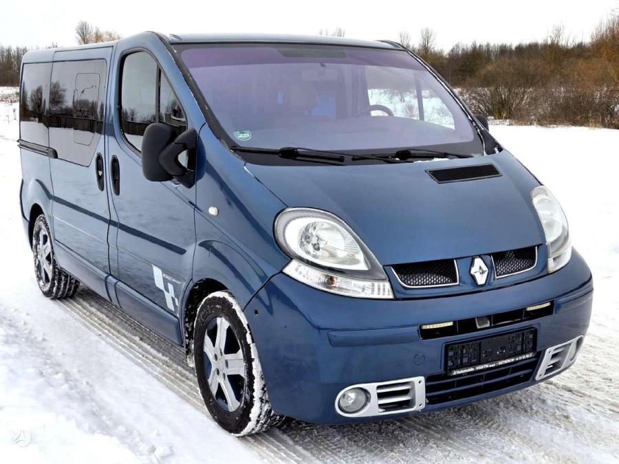 Zils Renault Trafic 2004 Kėdainiai, ar dzinēja tilpumu 2.50 L un nobraukumu 198 tūkst. km par 6300 €, foto 1 vietnē AUTOMOTO.COM.LV