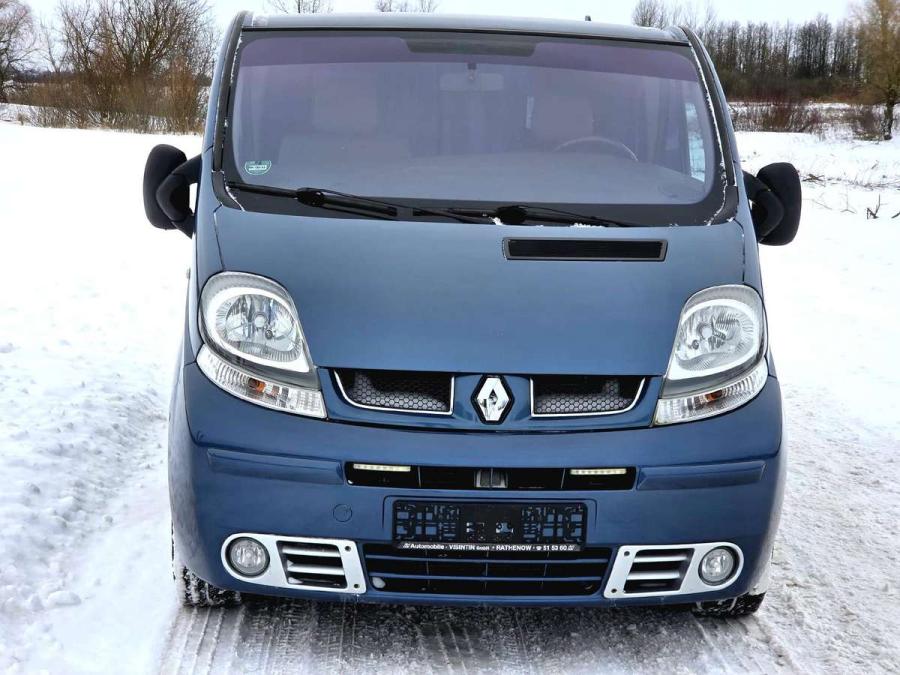 Zils Renault Trafic 2004 Kėdainiai, ar dzinēja tilpumu 2.50 L un nobraukumu 198 tūkst. km par 6300 €, foto 2 vietnē AUTOMOTO.COM.LV