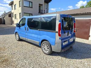 Blue Renault Trafic 2007 in Kaunas, with an engine capacity of 2.46 L and mileage of 433 thousand km for 5000 €, photo 5 on AUTOMOTO.COM.LV