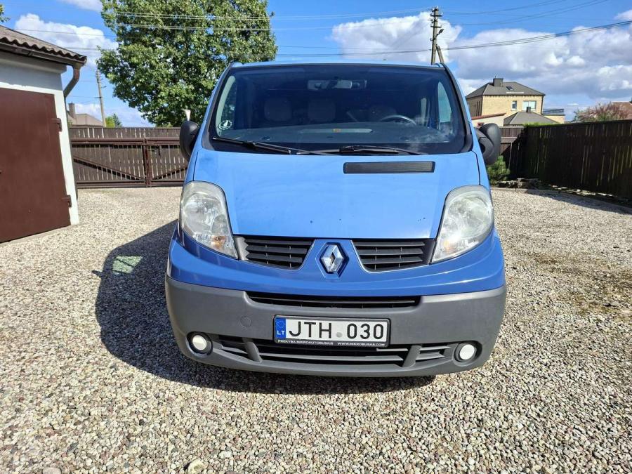 Blue Renault Trafic 2007 in Kaunas, with an engine capacity of 2.46 L and mileage of 433 thousand km for 5000 €, photo 9 on AUTOMOTO.COM.LV