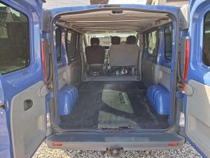 Blue Renault Trafic 2007 in Kaunas, with an engine capacity of 2.46 L and mileage of 433 thousand km for 5000 €, photo 11 on AUTOMOTO.COM.LV