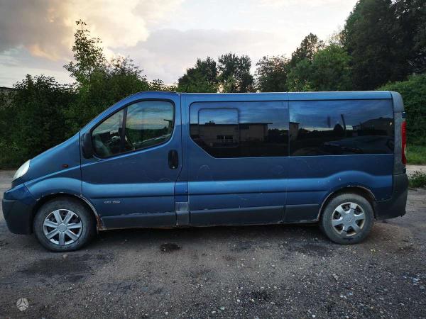 Zils Renault Trafic 2007 Kauņa, ar dzinēja tilpumu 2.50 L un nobraukumu 769 tūkst. km par 1100 €, foto 4 vietnē AUTOMOTO.COM.LV