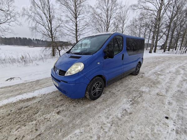 Blue Renault Trafic 2008 in Madona, with an engine capacity of 2.00 L and mileage of 315 thousand km for 5150 €, photo 1 on AUTOMOTO.COM.LV