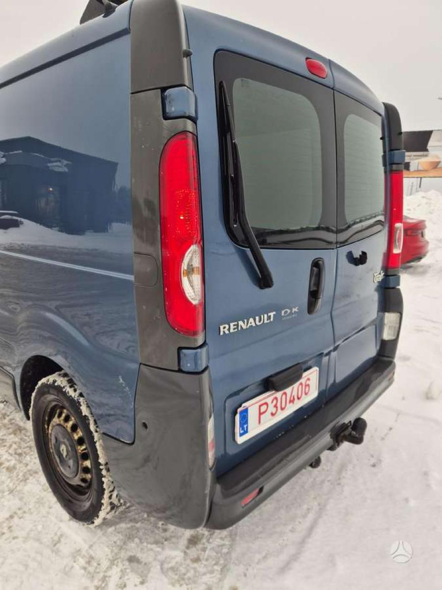 Zils Renault Trafic 2009 Kauņa, ar dzinēja tilpumu 2.50 L un nobraukumu 290 tūkst. km par 4900 €, foto 9 vietnē AUTOMOTO.COM.LV