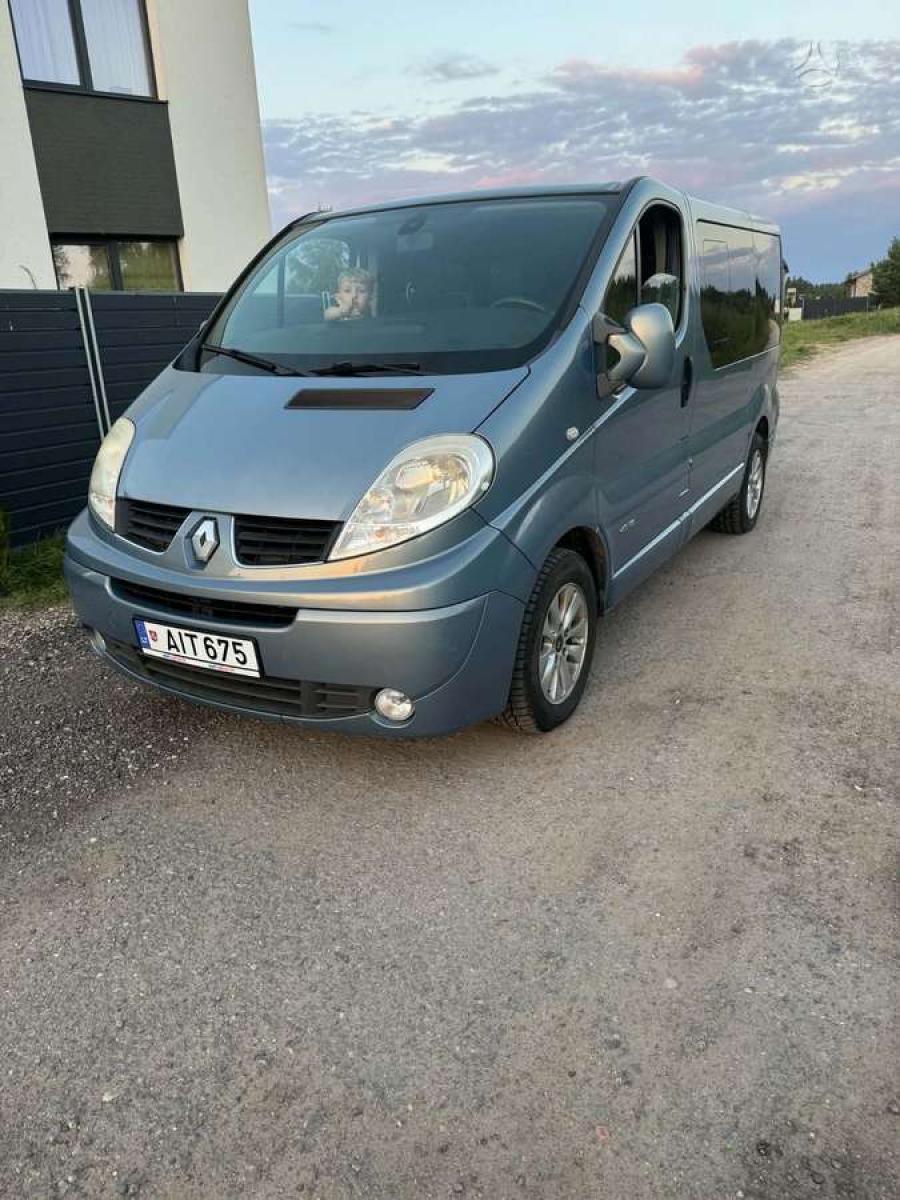 Blue Renault Trafic 2009 in Vilnius, with an engine capacity of 2.00 L and mileage of 320 thousand km for 6250 €, photo 3 on AUTOMOTO.COM.LV