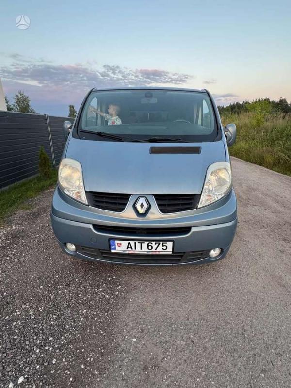 Blue Renault Trafic 2009 in Vilnius, with an engine capacity of 2.00 L and mileage of 320 thousand km for 6250 €, photo 3 on AUTOMOTO.COM.LV