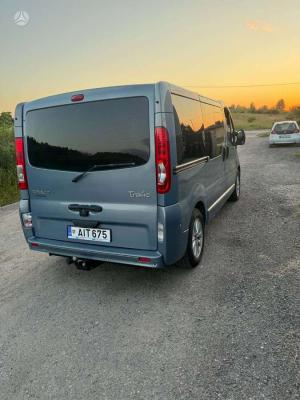 Blue Renault Trafic 2009 in Vilnius, with an engine capacity of 2.00 L and mileage of 320 thousand km for 6250 €, photo 6 on AUTOMOTO.COM.LV