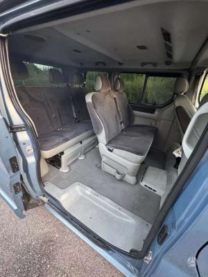 Blue Renault Trafic 2009 in Vilnius, with an engine capacity of 2.00 L and mileage of 320 thousand km for 6250 €, photo 11 on AUTOMOTO.COM.LV