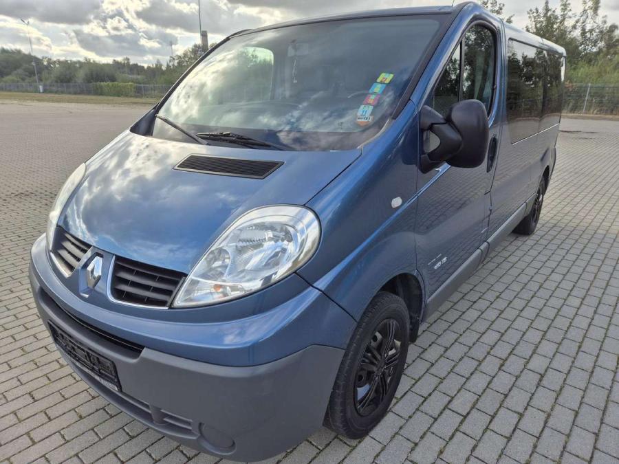 Zils Renault Trafic 2010 Marijampole, ar dzinēja tilpumu 2.00 L un nobraukumu 279 tūkst. km par 8600 €, foto 2 vietnē AUTOMOTO.COM.LV