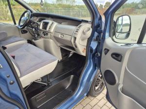 Zils Renault Trafic 2010 Marijampole, ar dzinēja tilpumu 2.00 L un nobraukumu 279 tūkst. km par 8600 €, foto 12 vietnē AUTOMOTO.COM.LV