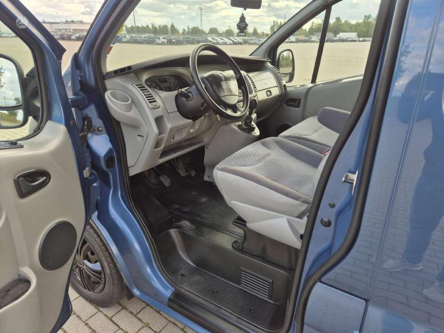 Zils Renault Trafic 2010 Marijampole, ar dzinēja tilpumu 2.00 L un nobraukumu 279 tūkst. km par 8600 €, foto 19 vietnē AUTOMOTO.COM.LV