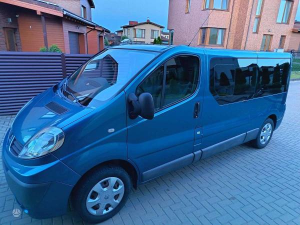 Blue Renault Trafic 2010 in Vilnius, with an engine capacity of 2.00 L and mileage of 304 thousand km for 7250 €, photo 7 on AUTOMOTO.COM.LV