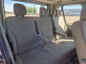 Blue Renault Trafic 2010 in Marijampole, with an engine capacity of 2.50 L and mileage of 240 thousand km for 7950 €, photo 15 on AUTOMOTO.COM.LV