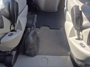 Blue Renault Trafic 2010 in Marijampole, with an engine capacity of 2.50 L and mileage of 240 thousand km for 7950 €, photo 18 on AUTOMOTO.COM.LV