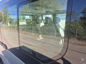 Blue Renault Trafic 2010 in Marijampole, with an engine capacity of 2.50 L and mileage of 240 thousand km for 7950 €, photo 21 on AUTOMOTO.COM.LV