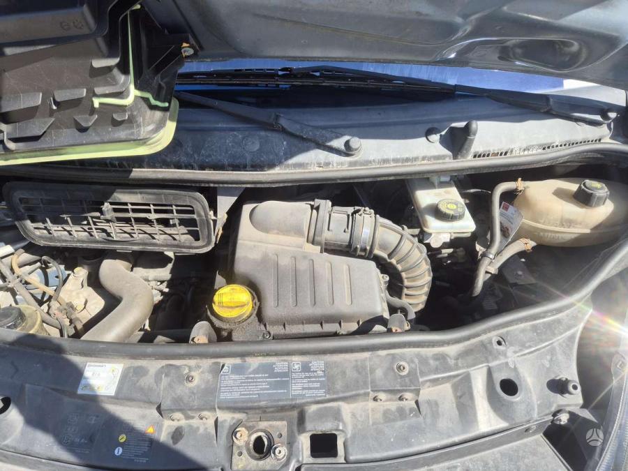 Blue Renault Trafic 2010 in Marijampole, with an engine capacity of 2.50 L and mileage of 240 thousand km for 7950 €, photo 25 on AUTOMOTO.COM.LV