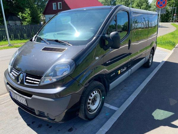 Blue Renault Trafic 2013 in Riga, with an engine capacity of 0.00 L and mileage of 272 thousand km for 7750 €, photo 3 on AUTOMOTO.COM.LV
