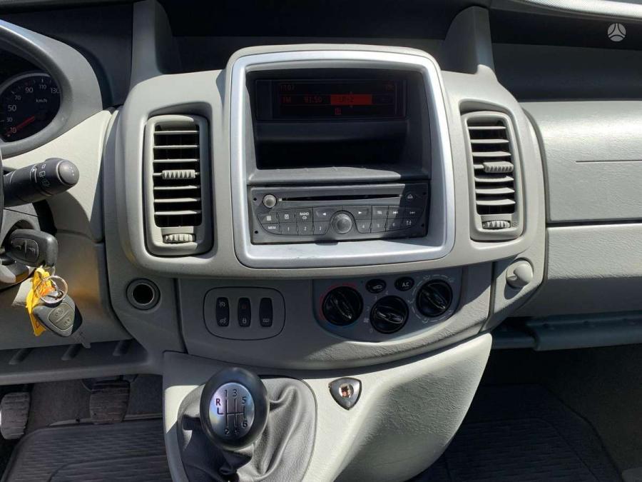 Blue Renault Trafic 2013 in Riga, with an engine capacity of 0.00 L and mileage of 272 thousand km for 7750 €, photo 14 on AUTOMOTO.COM.LV