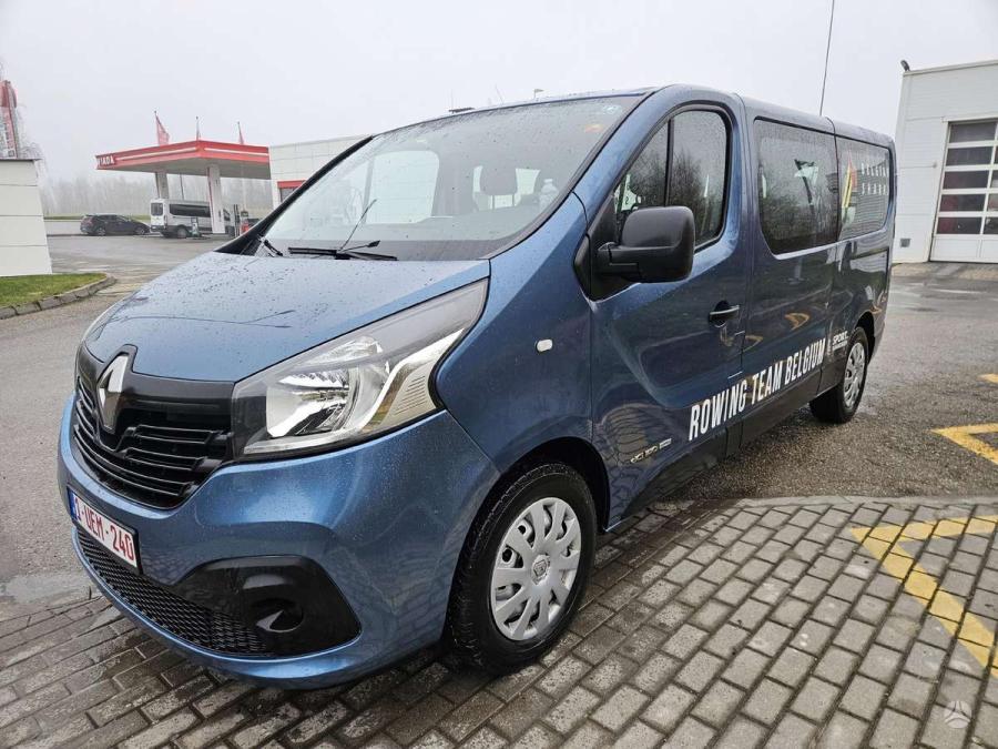 Blue Renault Trafic 2015 in Siauliai, with an engine capacity of 1.60 L and mileage of 212 thousand km for 9800 €, photo 1 on AUTOMOTO.COM.LV