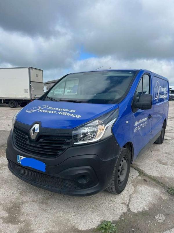 Blue Renault Trafic 2018 in Kaunas, with an engine capacity of 1.60 L and mileage of 320 thousand km for 3900 €, photo 1 on AUTOMOTO.COM.LV
