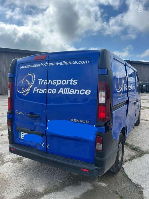 Zils Renault Trafic 2018 Kauņa, ar dzinēja tilpumu 1.60 L un nobraukumu 320 tūkst. km par 3400 €, foto 7 vietnē AUTOMOTO.COM.LV