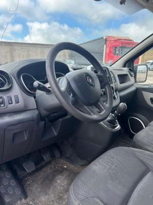 Blue Renault Trafic 2018 in Kaunas, with an engine capacity of 1.60 L and mileage of 320 thousand km for 3400 €, photo 9 on AUTOMOTO.COM.LV