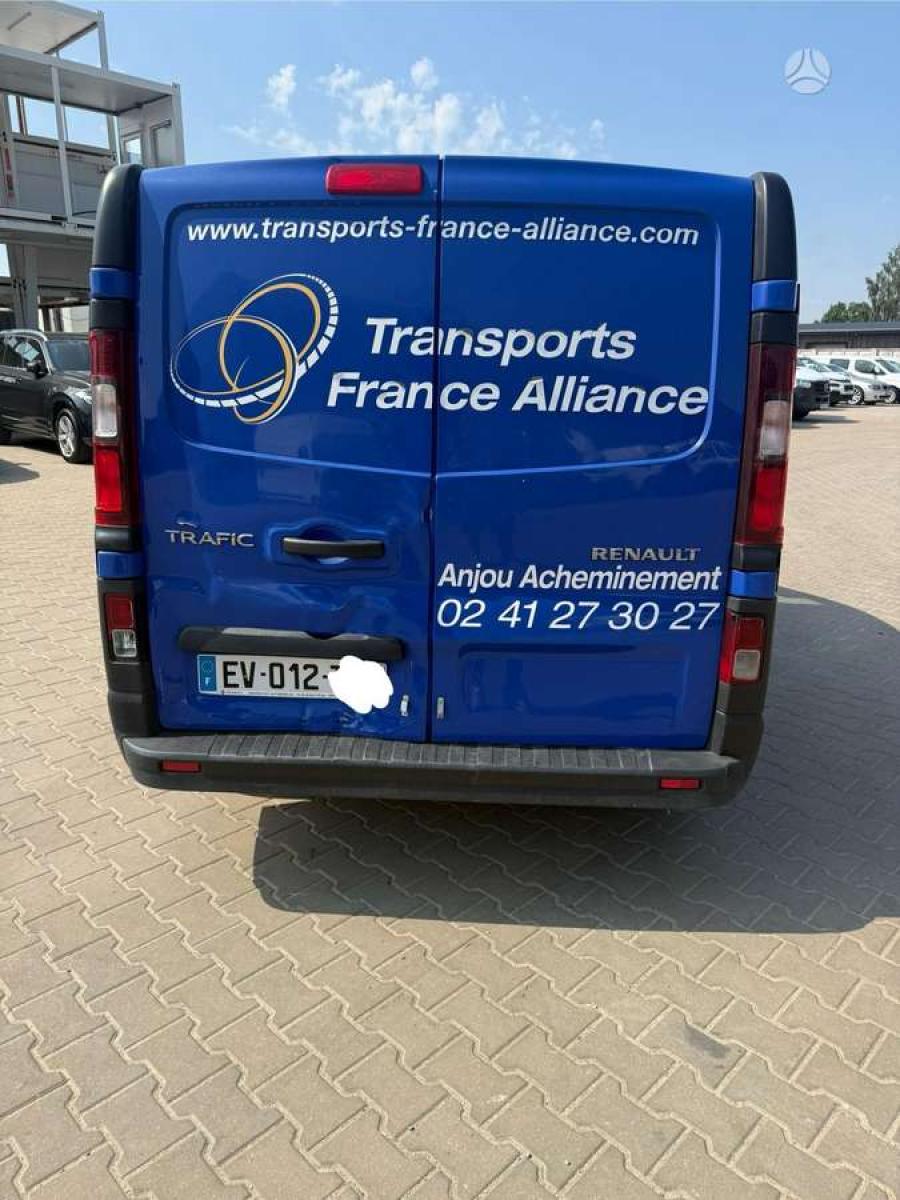 Zils Renault Trafic 2018 Kauņa, ar dzinēja tilpumu 1.60 L un nobraukumu 327 tūkst. km par 2950 €, foto 9 vietnē AUTOMOTO.COM.LV