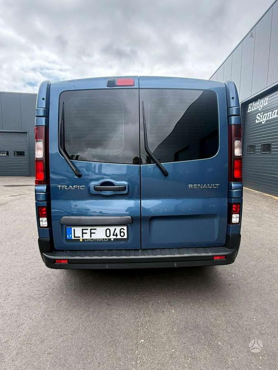 Zils Renault Trafic 2019 Viļņa, ar dzinēja tilpumu 2.00 L un nobraukumu 374 tūkst. km par 13000 €, foto 5 vietnē AUTOMOTO.COM.LV