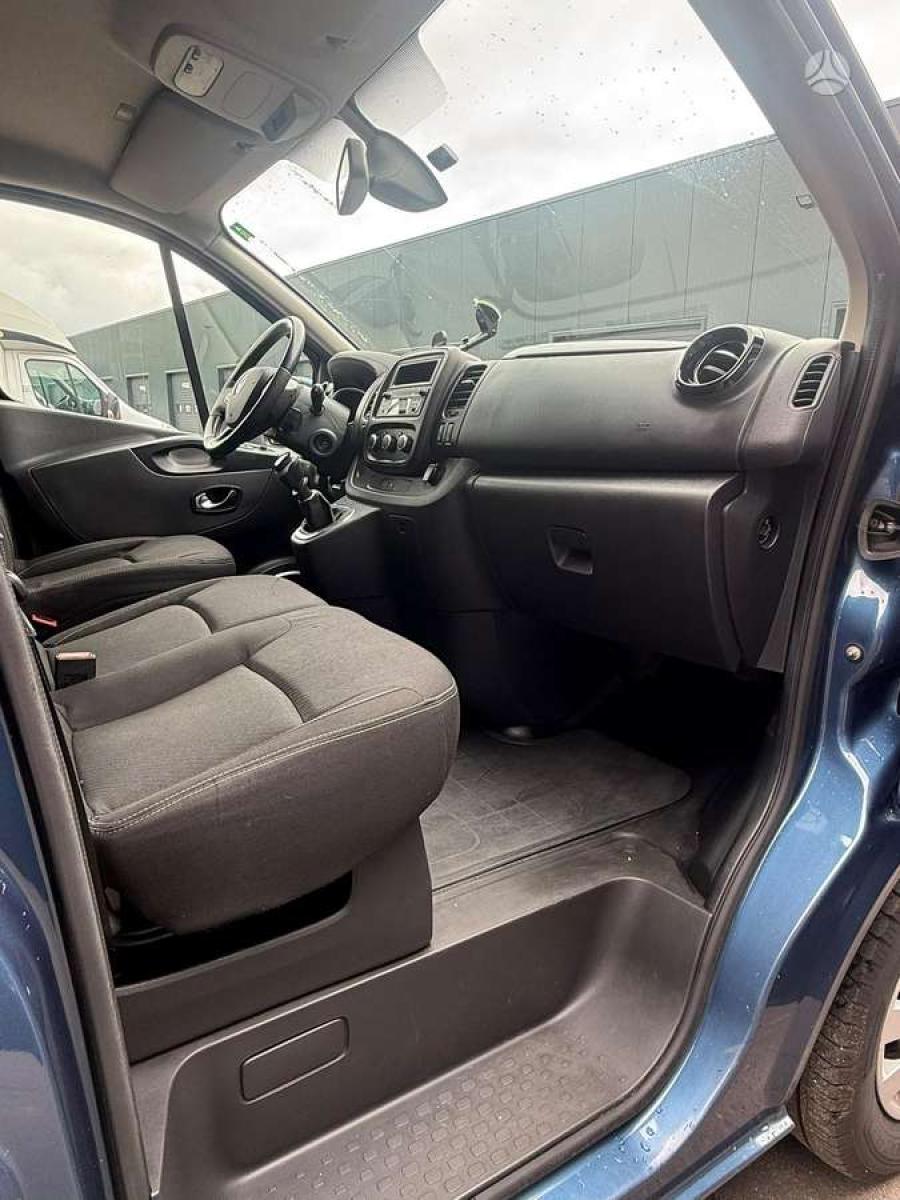 Zils Renault Trafic 2019 Viļņa, ar dzinēja tilpumu 2.00 L un nobraukumu 374 tūkst. km par 13000 €, foto 10 vietnē AUTOMOTO.COM.LV