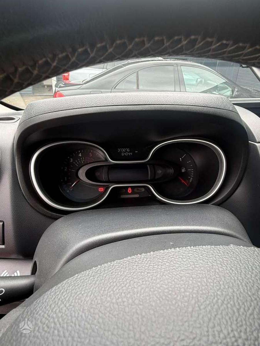 Zils Renault Trafic 2019 Viļņa, ar dzinēja tilpumu 2.00 L un nobraukumu 374 tūkst. km par 13000 €, foto 12 vietnē AUTOMOTO.COM.LV