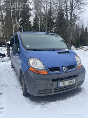 Blue Renault Trafic 2003 in Valmiera, with an engine capacity of 1.90 L and mileage of 400 thousand km for 2100 €, photo  on AUTOMOTO.COM.LV