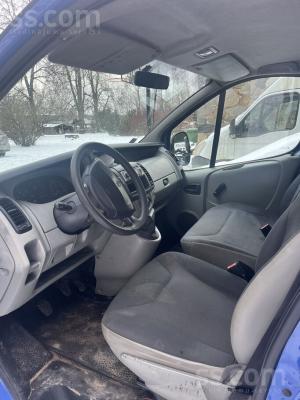 Blue Renault Trafic 2003 in Valmiera, with an engine capacity of 1.90 L and mileage of 400 thousand km for 2100 €, photo 3 on AUTOMOTO.COM.LV