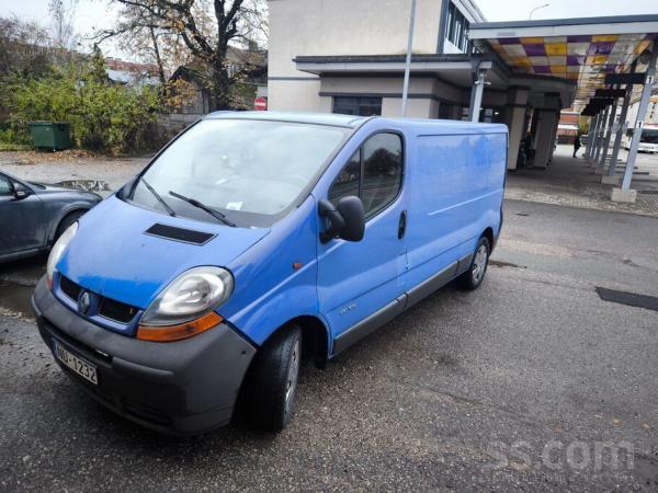 Blue Renault Trafic 2004 in Gulbene, with an engine capacity of 1.90 L and mileage of 317 thousand km for 2850 €, photo 1 on AUTOMOTO.COM.LV