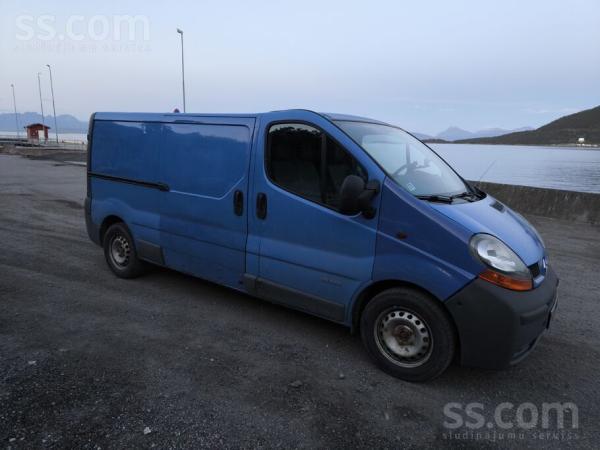 Blue Renault Trafic 2004 in Gulbene, with an engine capacity of 1.90 L and mileage of 317 thousand km for 2850 €, photo 3 on AUTOMOTO.COM.LV