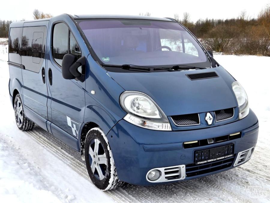 Zils Renault Trafic 2004 Viļņa, ar dzinēja tilpumu 2.50 L un nobraukumu 198 tūkst. km par 6300 €, foto 1 vietnē AUTOMOTO.COM.LV