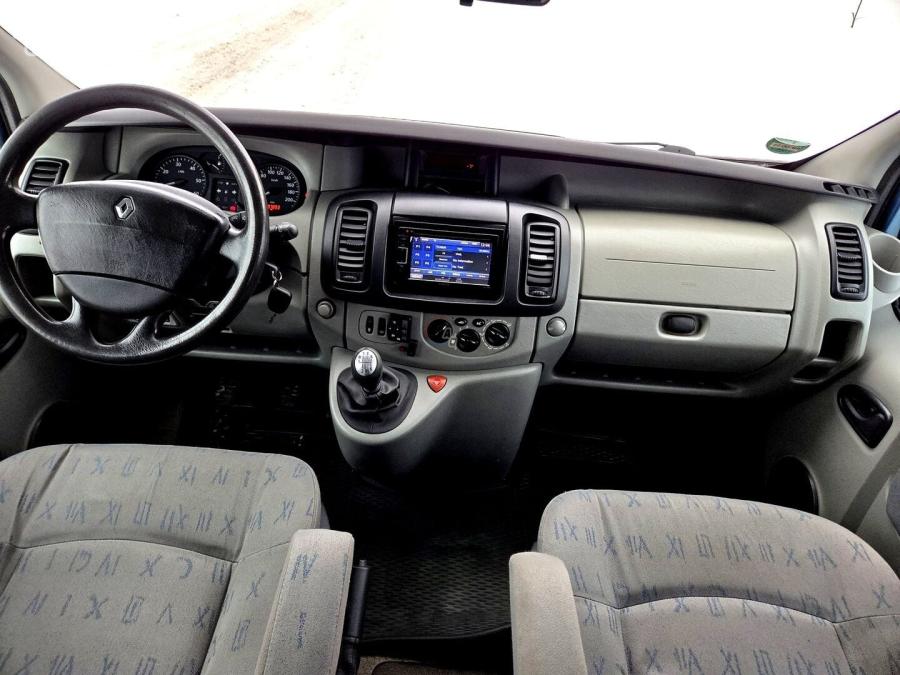 Zils Renault Trafic 2004 Viļņa, ar dzinēja tilpumu 2.50 L un nobraukumu 198 tūkst. km par 6300 €, foto 11 vietnē AUTOMOTO.COM.LV
