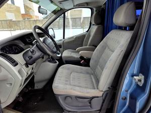 Zils Renault Trafic 2004 Viļņa, ar dzinēja tilpumu 2.50 L un nobraukumu 198 tūkst. km par 6300 €, foto 12 vietnē AUTOMOTO.COM.LV