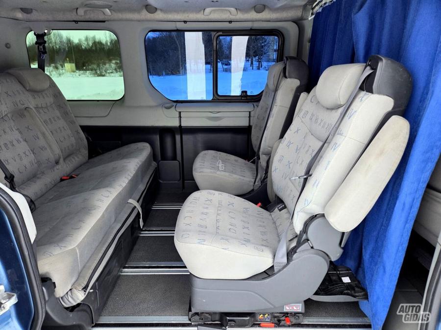 Zils Renault Trafic 2004 Viļņa, ar dzinēja tilpumu 2.50 L un nobraukumu 198 tūkst. km par 6300 €, foto 18 vietnē AUTOMOTO.COM.LV