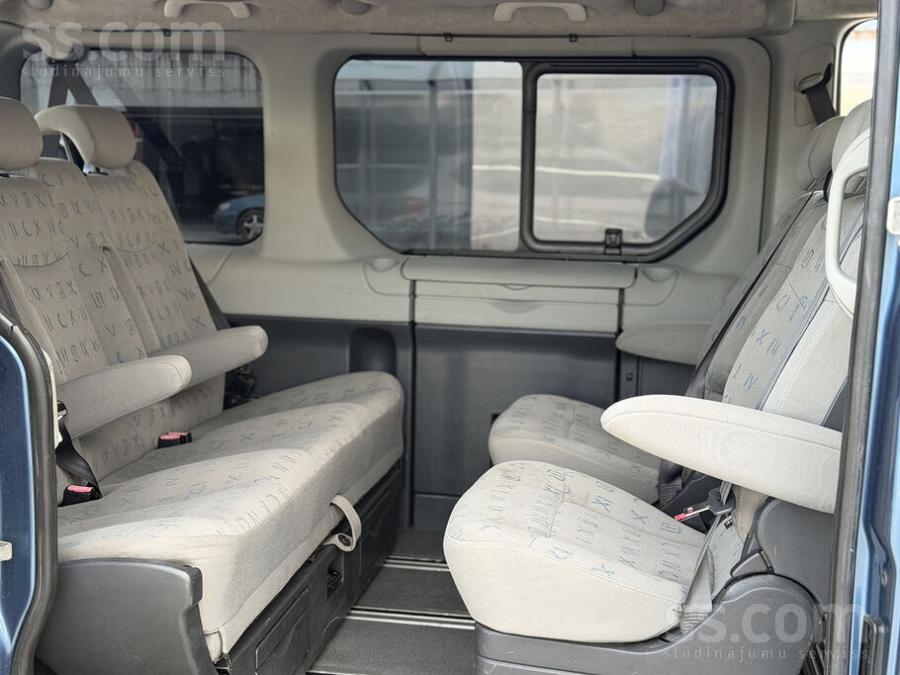 Blue Renault Trafic 2004 in Riga, with an engine capacity of 2.50 L and mileage of 397 thousand km for 5750 €, photo 14 on AUTOMOTO.COM.LV