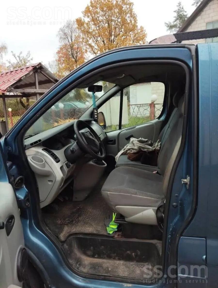Zils Renault Trafic 2005 Saldus, ar dzinēja tilpumu 1.90 L un nobraukumu 475 tūkst. km par 3500 €, foto 4 vietnē AUTOMOTO.COM.LV