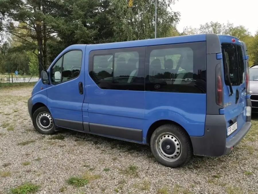 Zils Renault Trafic 2005 Kuldīga, ar dzinēja tilpumu 1.90 L un nobraukumu 422 tūkst. km par 3700 €, foto 5 vietnē AUTOMOTO.COM.LV