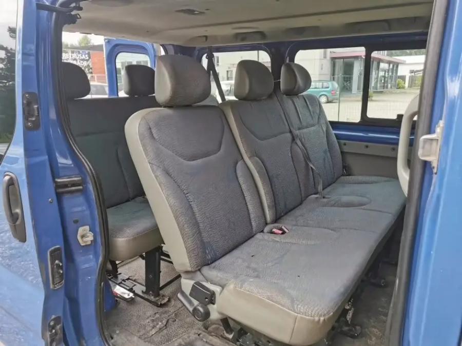 Zils Renault Trafic 2005 Kuldīga, ar dzinēja tilpumu 1.90 L un nobraukumu 422 tūkst. km par 3700 €, foto 6 vietnē AUTOMOTO.COM.LV