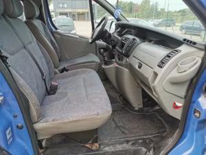 Zils Renault Trafic 2005 Kuldīga, ar dzinēja tilpumu 1.90 L un nobraukumu 422 tūkst. km par 3700 €, foto 7 vietnē AUTOMOTO.COM.LV