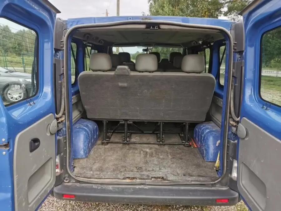 Zils Renault Trafic 2005 Kuldīga, ar dzinēja tilpumu 1.90 L un nobraukumu 422 tūkst. km par 3700 €, foto 8 vietnē AUTOMOTO.COM.LV