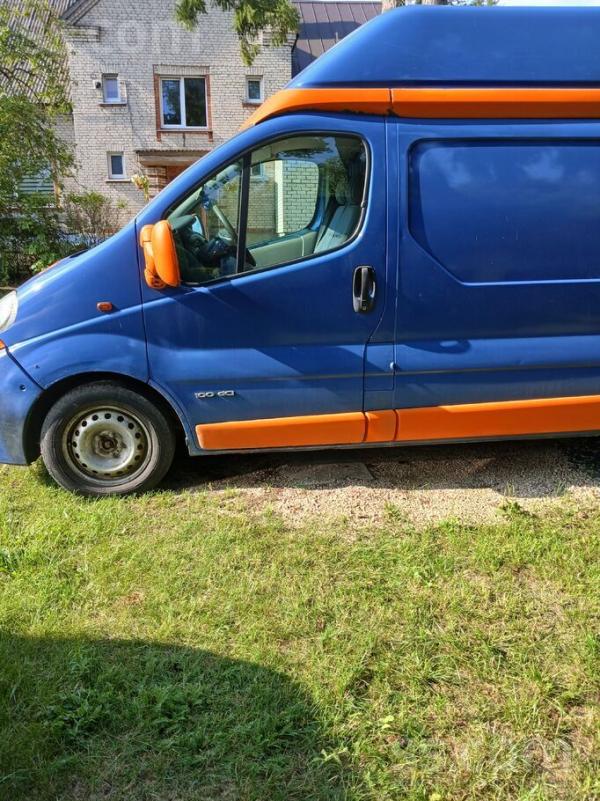 Zils Renault Trafic 2005 Rīga, ar dzinēja tilpumu 1.90 L un nobraukumu 270 tūkst. km par 2400 €, foto 3 vietnē AUTOMOTO.COM.LV