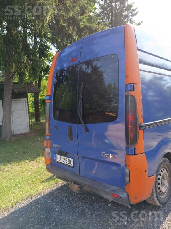 Zils Renault Trafic 2005 Rīga, ar dzinēja tilpumu 1.90 L un nobraukumu 270 tūkst. km par 2400 €, foto 4 vietnē AUTOMOTO.COM.LV
