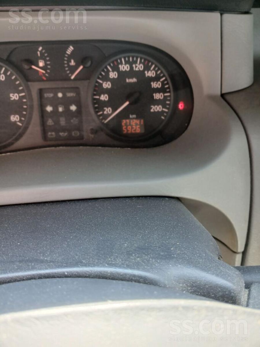 Zils Renault Trafic 2005 Rīga, ar dzinēja tilpumu 1.90 L un nobraukumu 270 tūkst. km par 2400 €, foto 8 vietnē AUTOMOTO.COM.LV