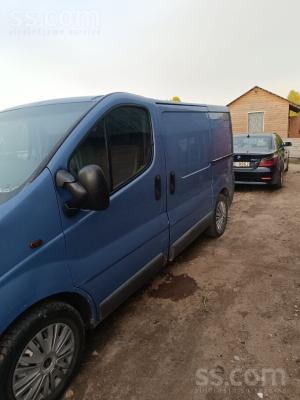 Blue Renault Trafic 2005 in Ventspils, with an engine capacity of 1.90 L and mileage of 338 thousand km for 2200 €, photo 3 on AUTOMOTO.COM.LV