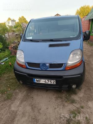 Blue Renault Trafic 2005 in Ventspils, with an engine capacity of 1.90 L and mileage of 338 thousand km for 2200 €, photo 4 on AUTOMOTO.COM.LV
